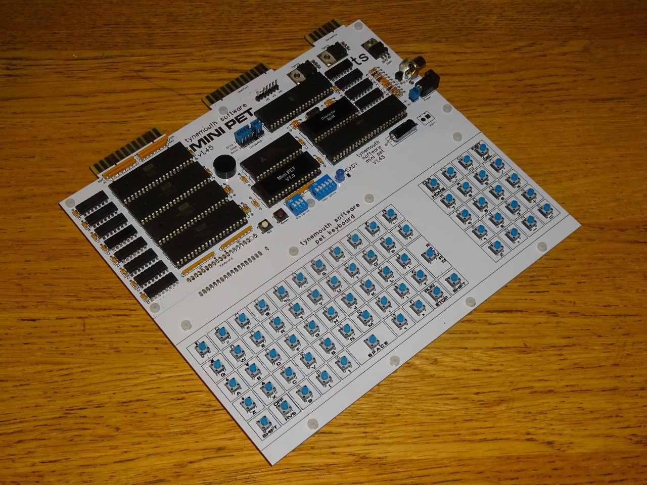 Retro Computer Kits | BuildingTents